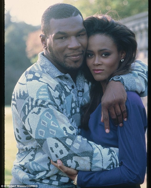 Así Fue La Vez Que Mike Tyson Encontró A Su Esposa Con Brad Pitt New